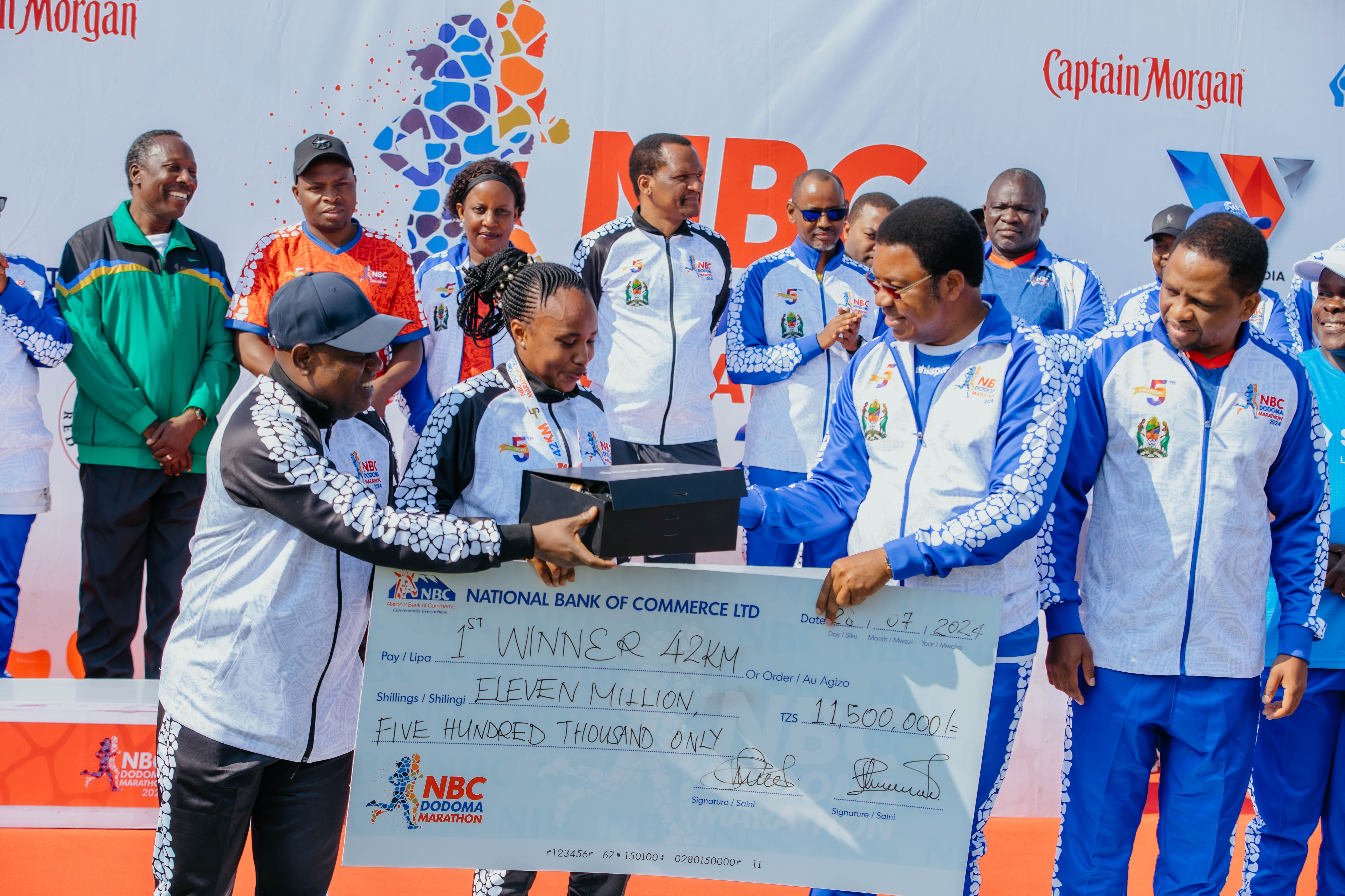 Majaliwa aongoza washiriki NBC Dodoma Marathon, milioni 300 zakusanywa | Nipashe Jumapili