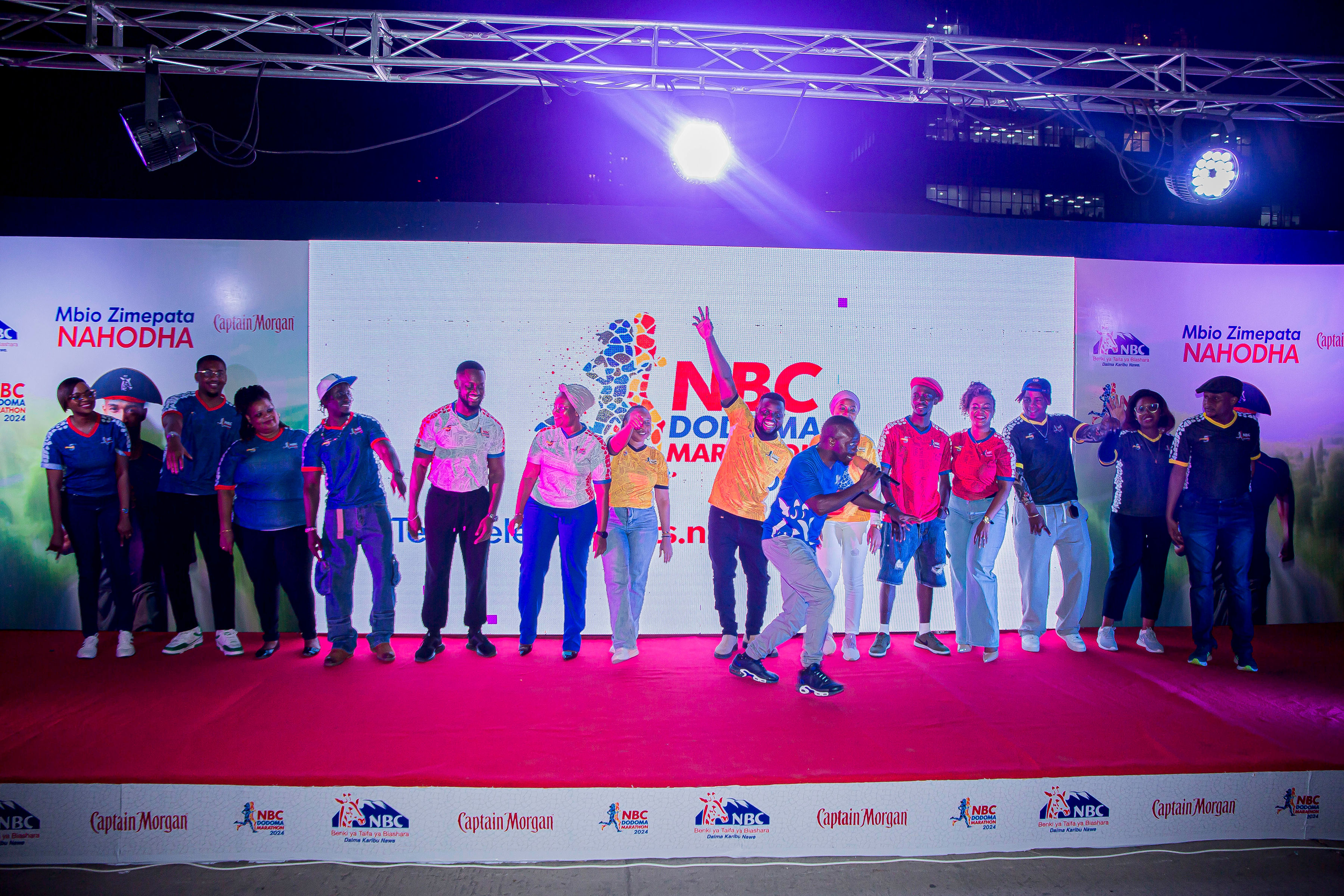 Majaliwa kuongoza wakimbiaji NBC Dodoma Marathon, Jezi zazinduliwa | Nipashe