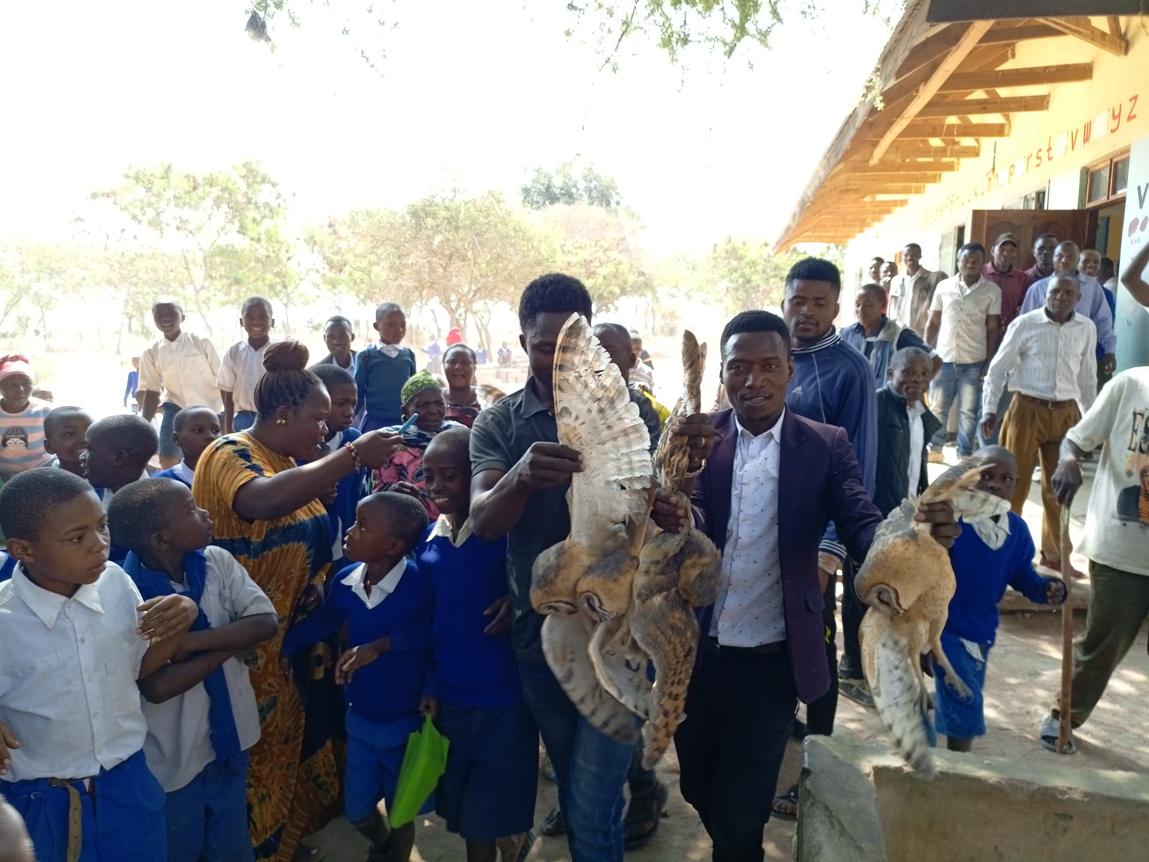 Taharuki wanafunzi wakumbwa na mapepo Iramba, bundi watano wachomwa ...