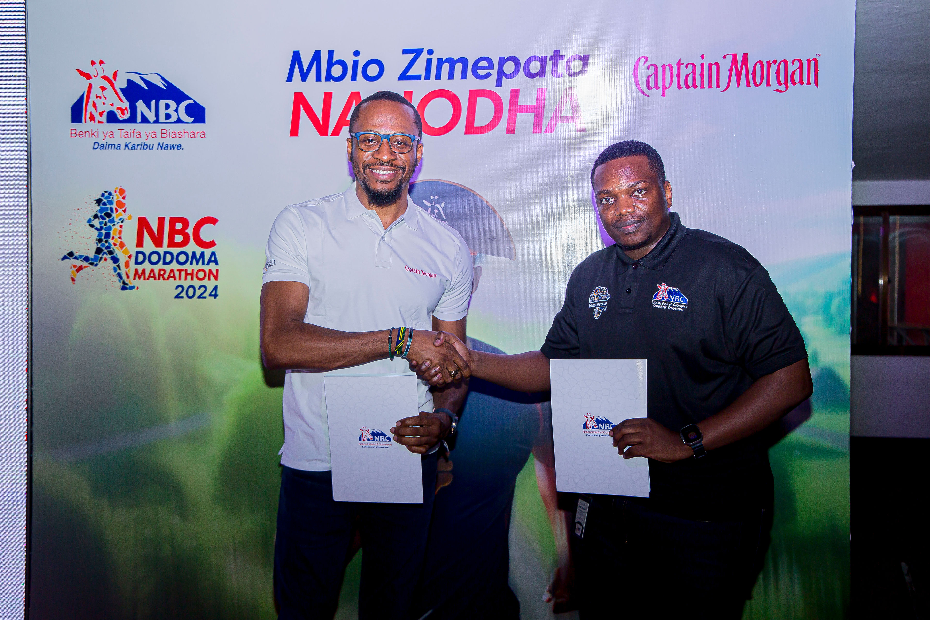 Majaliwa kuongoza wakimbiaji NBC Dodoma Marathon, Jezi zazinduliwa | Nipashe